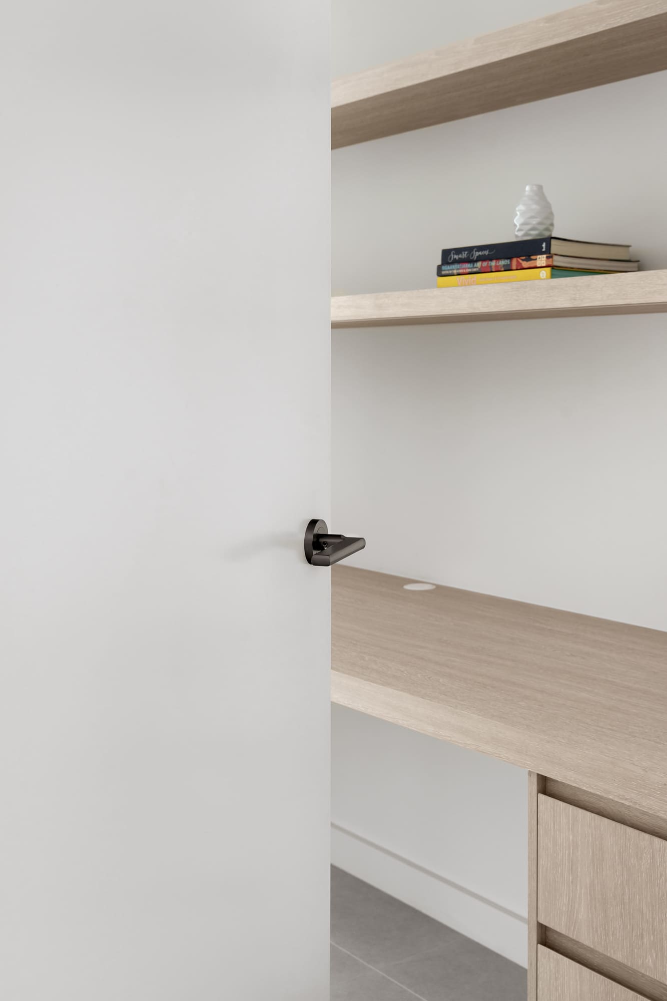 Zanda Epic Internal Handle - Gun Metal (Graphite Nickel) - Doors Delivered